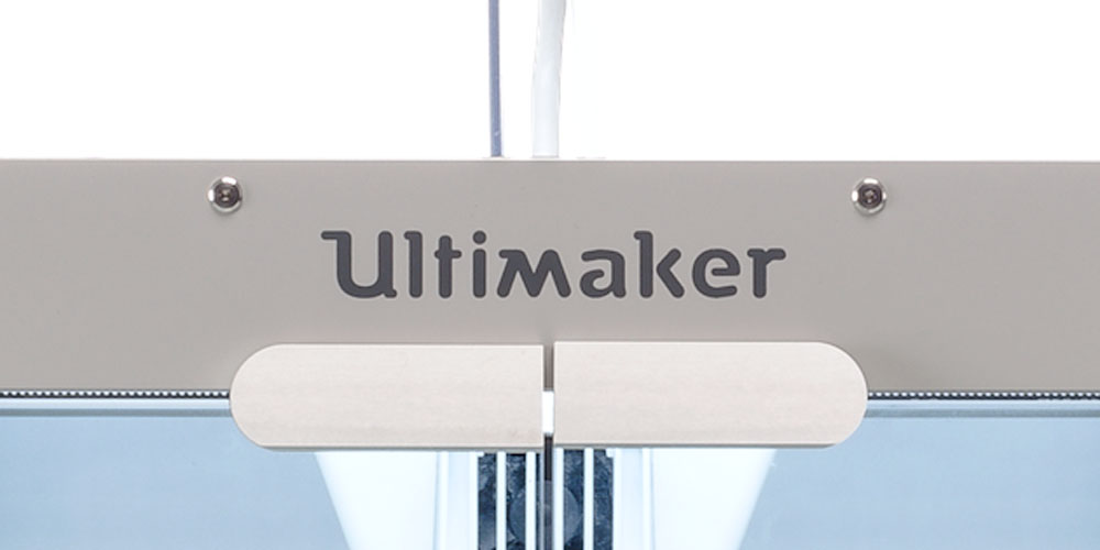 What are the differences between the UltiMaker S5 versions?