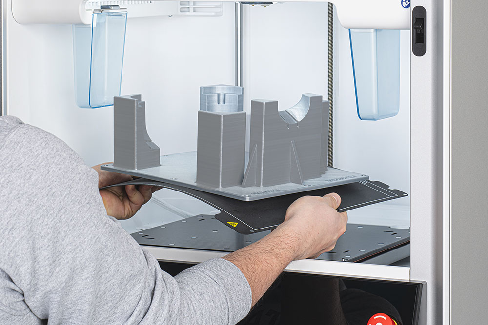 Removing the print from the flexible build plate