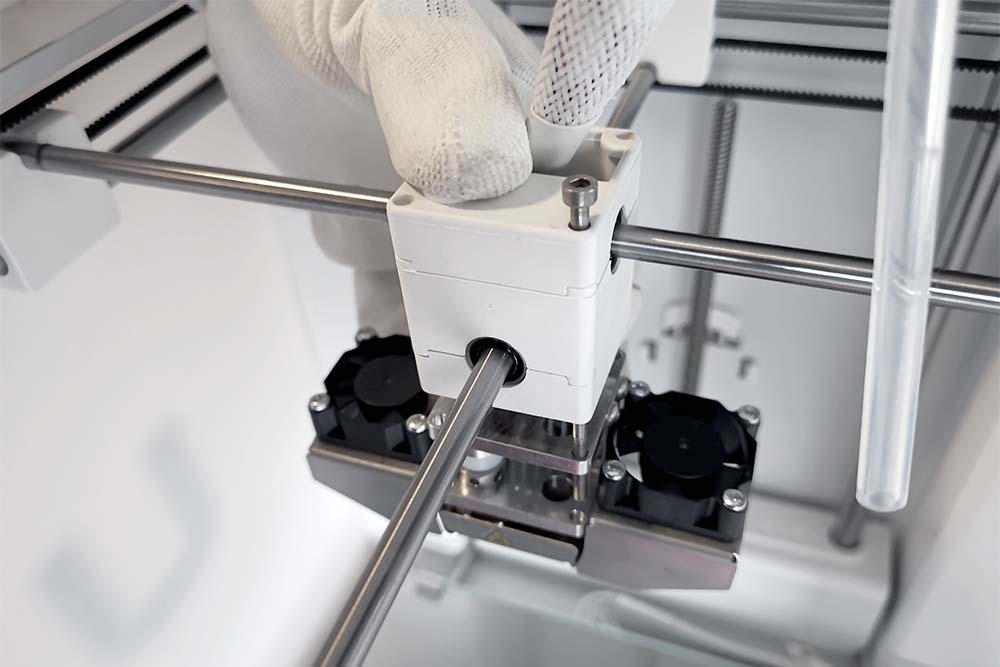 How to check and replace the TFM coupler on the Ultimaker 2+ Connect