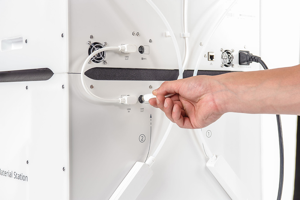 Installing the UltiMaker S7