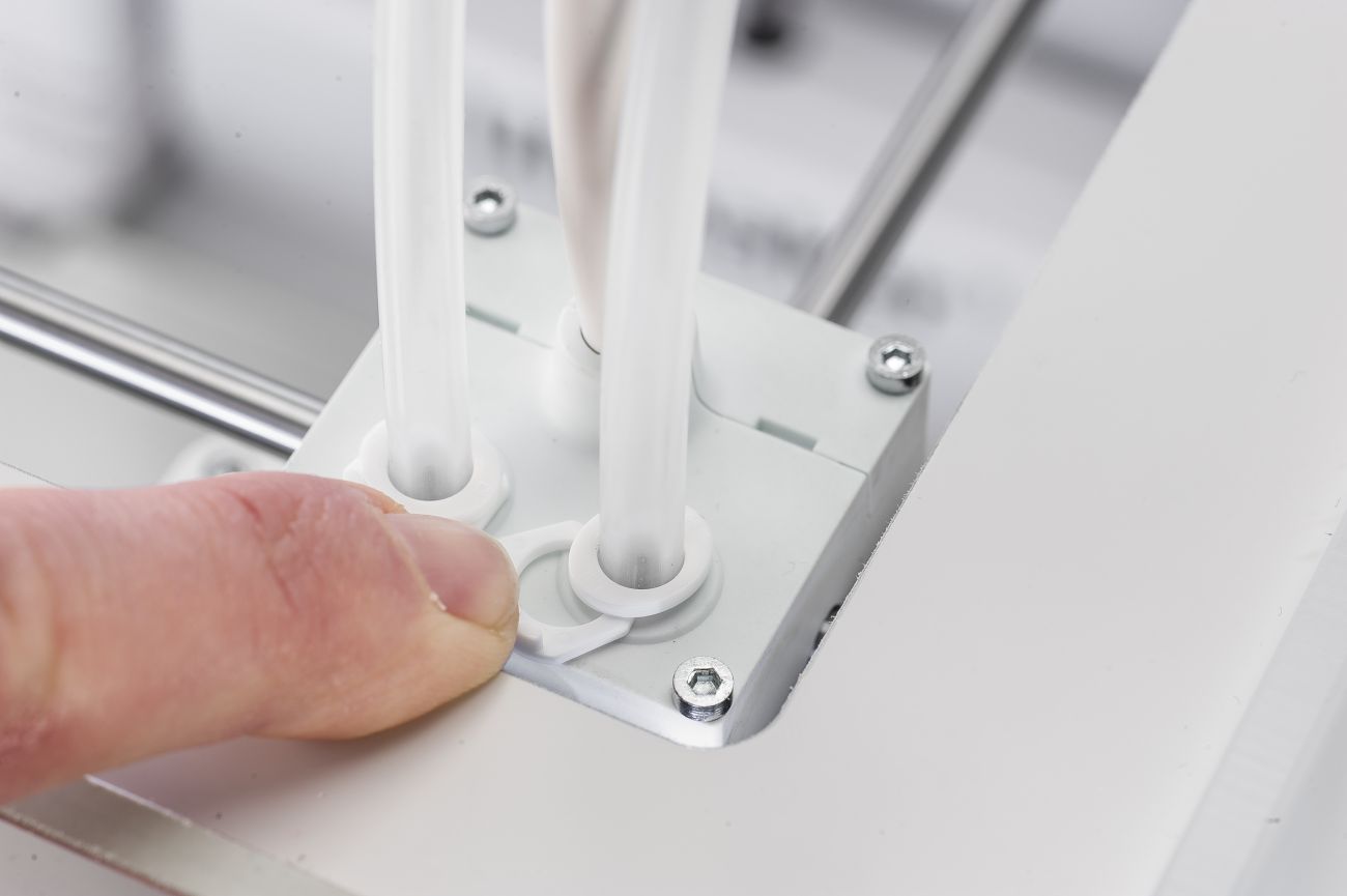 Replace the Ultimaker 3 clamp clip