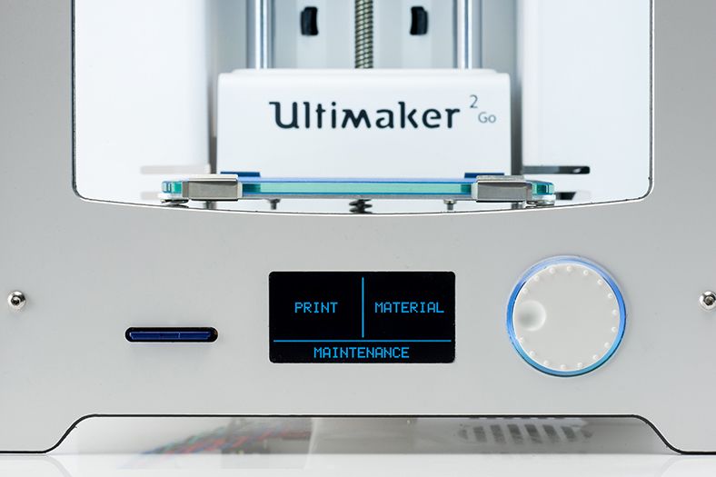 Display and controller on the Ultimaker 2 Go