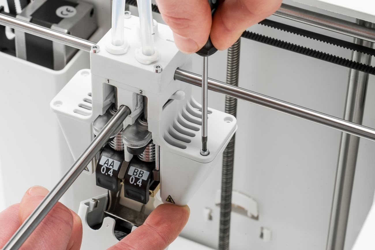 Replace the Ultimaker 3 radial fans